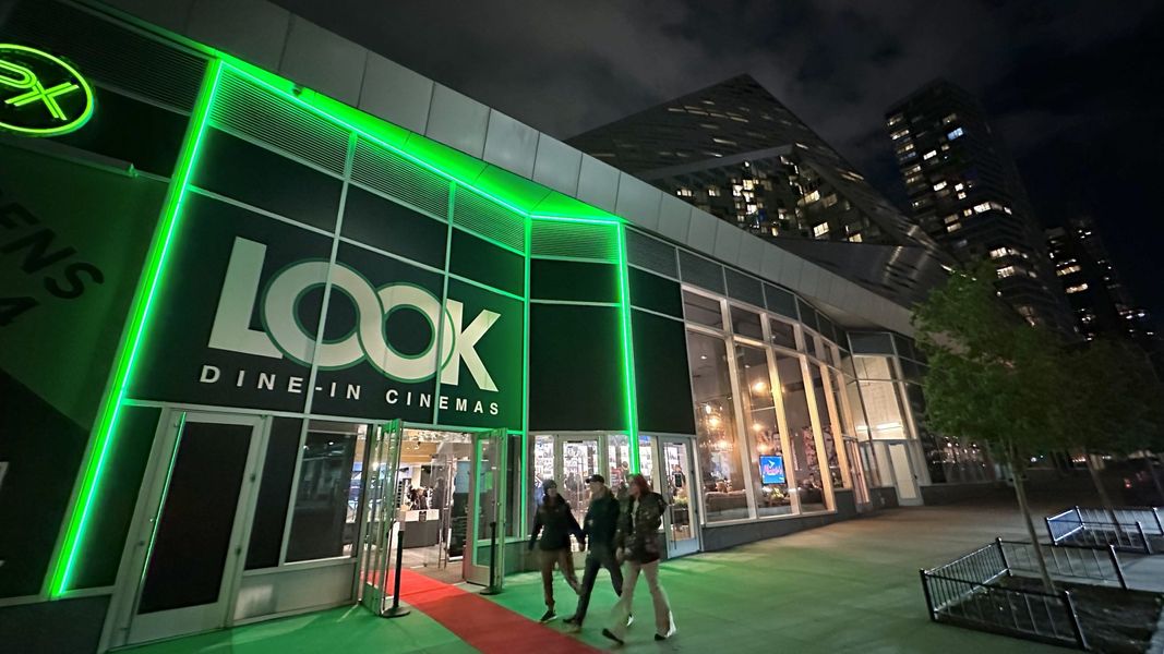 LOOK Cinemas | W42ST.com
