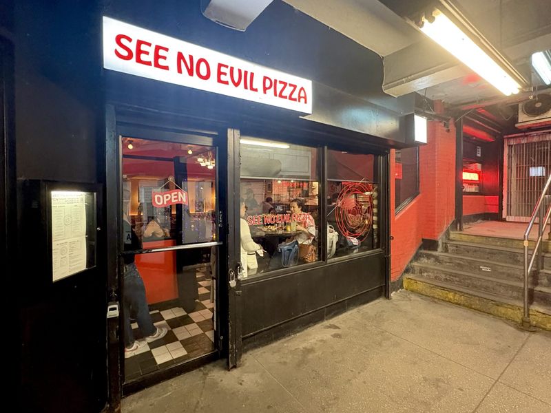 See No Evil Pizza | W42ST.com